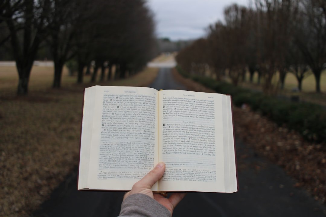 How to Read a Book a Week and Actually Retain It